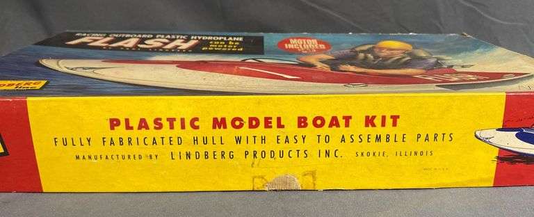 Lindberg Flash Racing Outboard Plastic Hydroplane Model Kit with ...