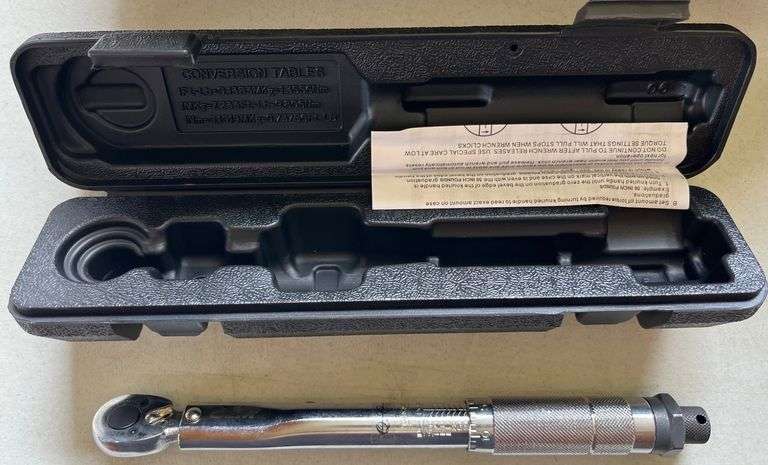 OEM 3/8-Inch Drive Torque Wrench with Storage Case - Metzger Property ...