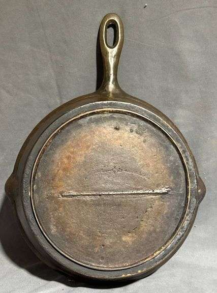 Cast Iron Skillet With Pour Spouts and Loop Handle 11″ - Metzger ...