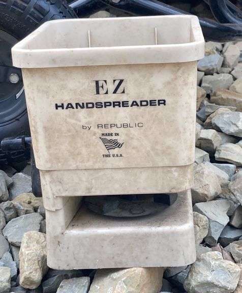 Agri-Fab Tow-Behind Broadcast Spreader and EZ Hand Spreader - Metzger ...