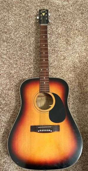 Lyle Acoustic Guitar with Sunburst Finish and Case - Metzger Property ...