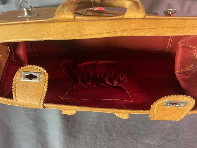 Embossed Leather Doctors-Style Handbag with Red Interior - Metzger ...