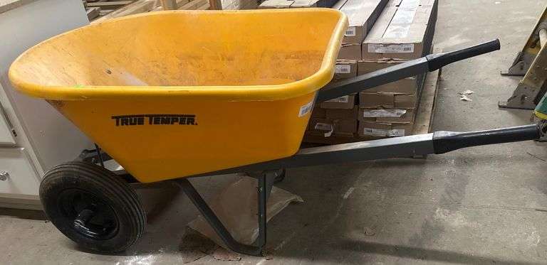 True Temper Poly Tray Wheelbarrow With Dual Wheels - Metzger Property ...
