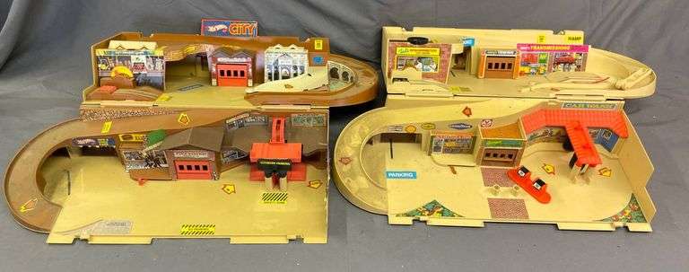 Hot Wheels Service Center Playset with Multi-Level Tracks - Metzger ...