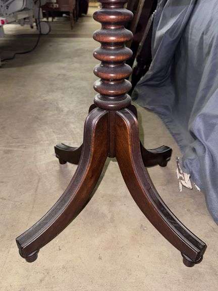 Two-Tier Pie Crust Round Table with Twisted Central Column and Tripod ...