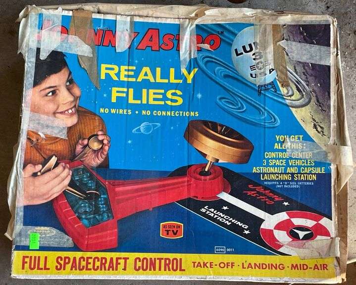 Johnny Astro Spacecraft Control Game by Topper Toys - Metzger Property ...