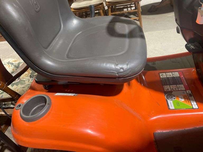 Husqvarna YTH 22V42 Riding Lawn Mower with Briggs & Stratton Intek ...