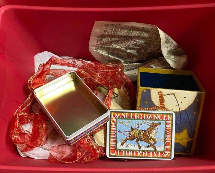 Faux Floral Arrangements and Seasonal Decorations in Plastic Storage ...