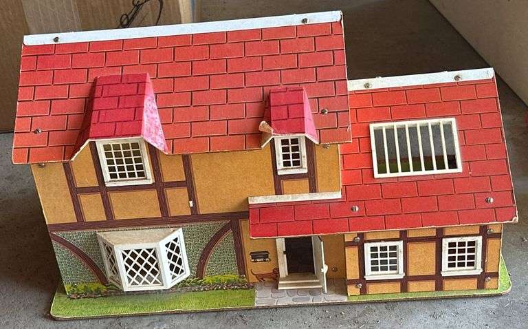 Toy Dollhouse with Removable Roof and Plastic Furniture Pieces ...