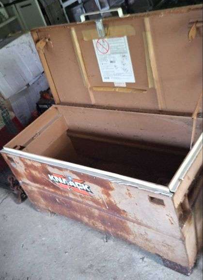 Knaack Steel Storage Chest with Hinged Lid and Locking Mechanism ...