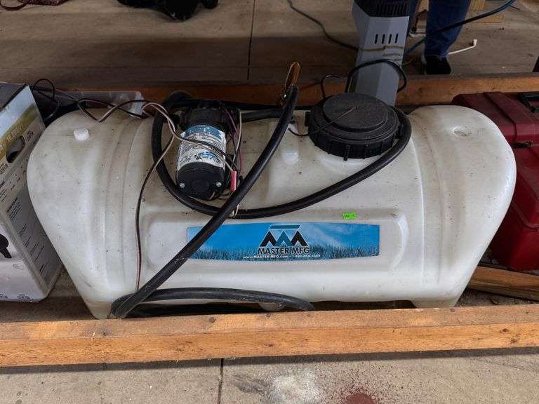 Master MFG Spot Sprayer with Pump, 34”x15” - Metzger Property Services, LLC