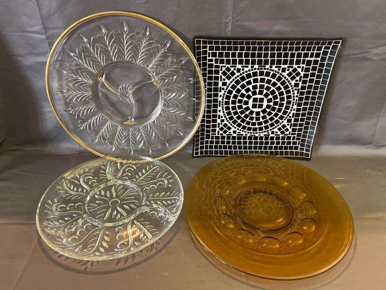 Glass Platters with Etched and Geometric Designs - Metzger Property ...