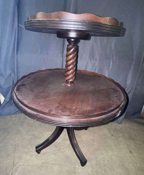 Two-Tier Pie Crust Round Table with Twisted Central Column and Tripod ...