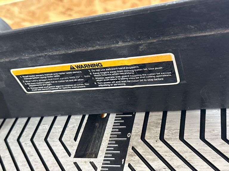 Craftsman Table Router with Integrated Fence and Measurement Guide ...