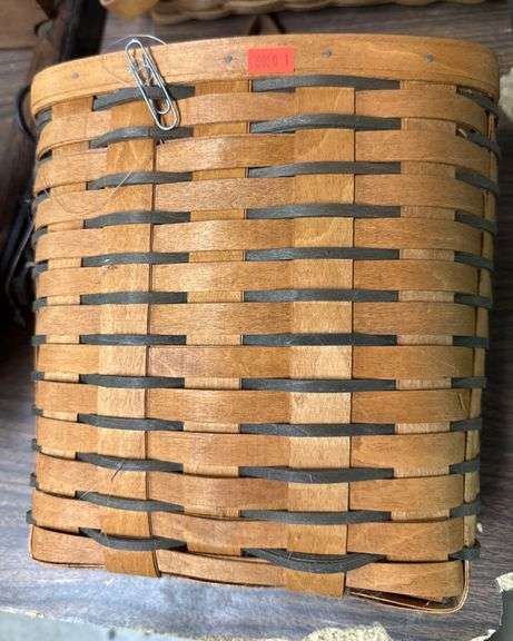 Woven Split-Oak Basket With Leather Straps 9” x 10” - Metzger Property ...