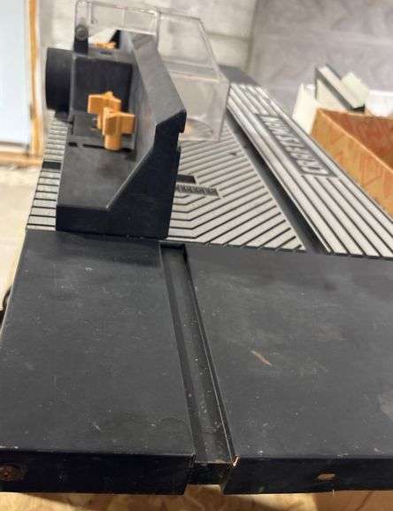 Craftsman Table Router with Integrated Fence and Measurement Guide ...