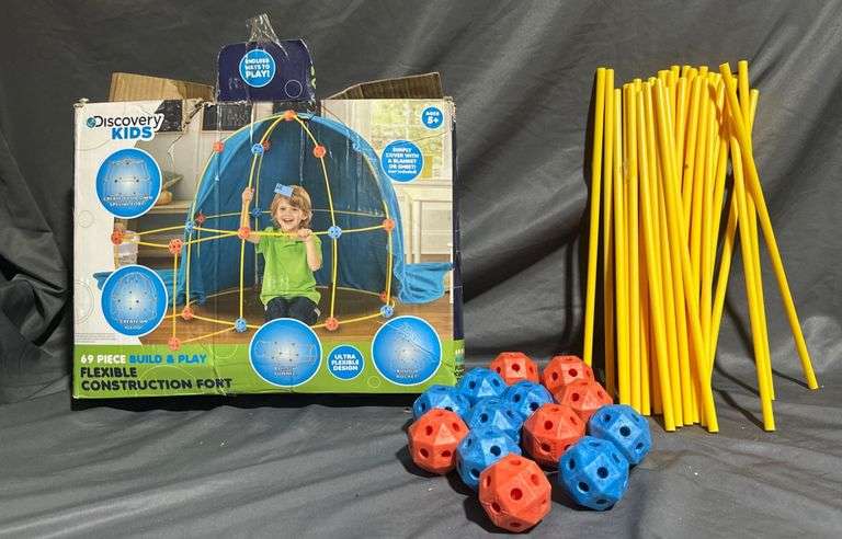 Discovery Kids Flexible Construction Fort with 13 Balls and 15” Sticks ...