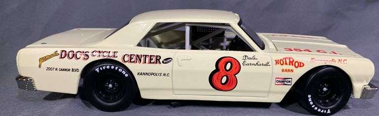 1964 Chevrolet Chevelle Dale Earnhardt First Asphalt Win Die-Cast Model ...