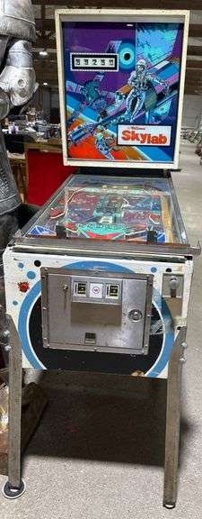 07.14.25 -- METZGER MARKET MONDAY ONLINE AUCTION! -- Tremendous Vintage ...