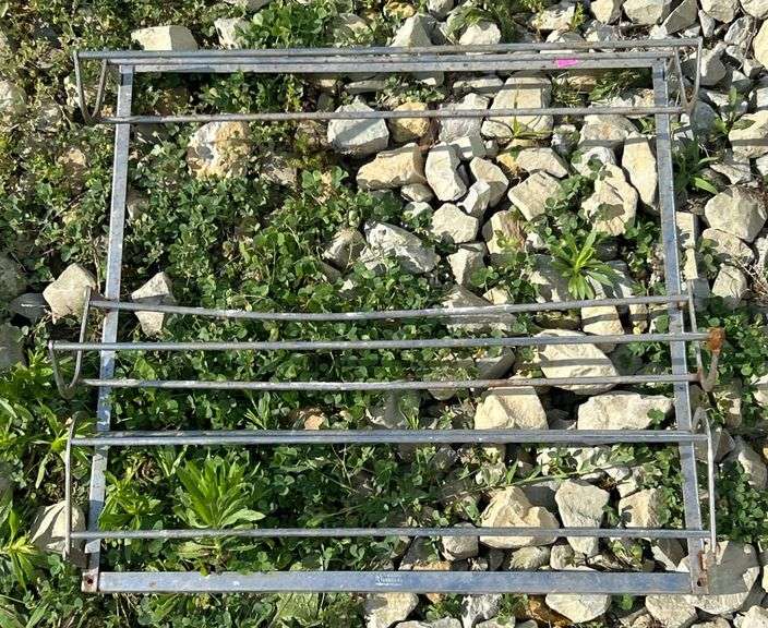 Metal Hanging Frame Rack with Horizontal Bars, 20”x20” - Metzger ...