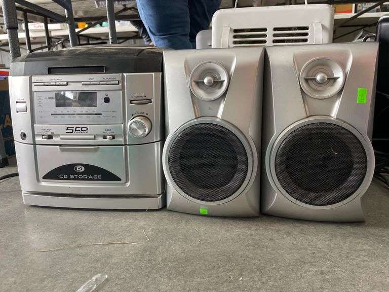 Durabrand CD2160 5-CD Home Stereo System with Dual Speakers - Metzger ...