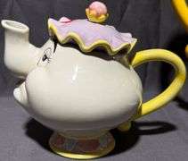 Disney Mrs. Potts-Themed Tea Set with 2 Tea Pots & 4 Cups - Metzger ...