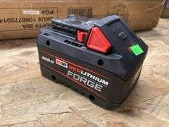 Milwaukee M18 XC8.0 Red Lithium Forge Battery Pack - Metzger Property ...