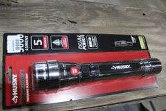 HUSKY - 5000 Lumens Dual Power LED Rechargeable Focusing Flashlight ...