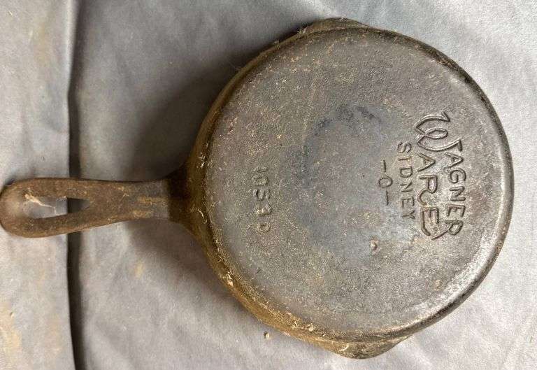 Wagner Ware Cast Iron Skillet with Pour Spouts, 6” - Metzger Property ...