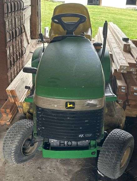 John Deere LX277 Riding Lawn Mower, 17 HP V-Twin Engine, 40″ deck ...