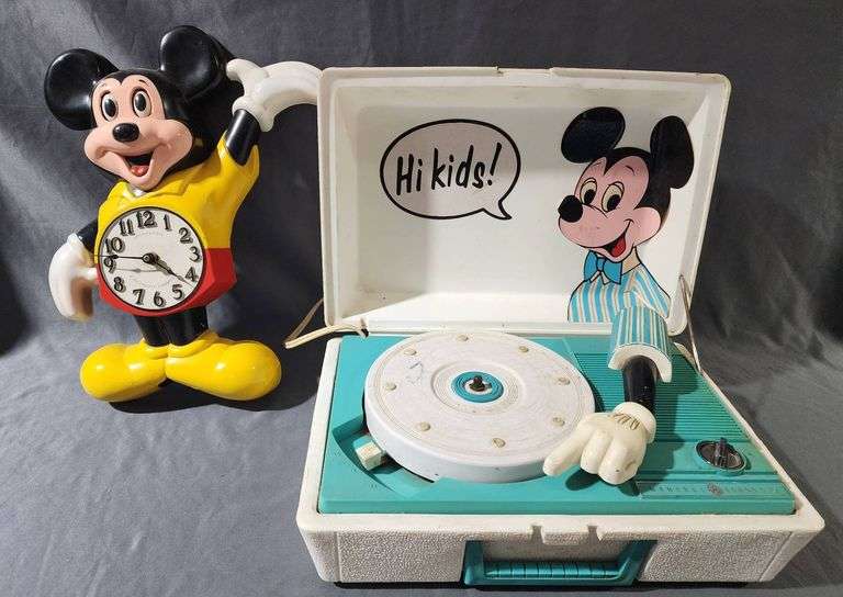 General Electric Mickey Mouse Turntable and Welby Mickey Mouse Clock ...