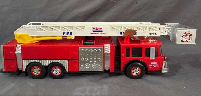 Exxon Fire Rescue 100 Ft. Ladder Truck Toy with Original Box, 15” Long ...