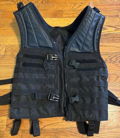 Black Tactical Vest with Adjustable Straps and MOLLE Webbing - Metzger ...