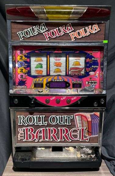 Pachislo Slot Machine by Hokuto Denshi, Model Gogo Juggler-SP - Metzger ...