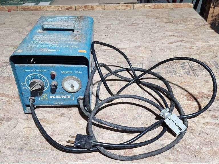 Kent Co. Model TR24 Lead Acid Battery Charger with Cables ...