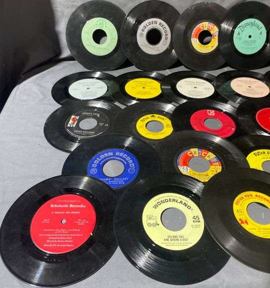 35 Children’s 45 RPM Vinyl Records by Various Labels - Metzger Property ...