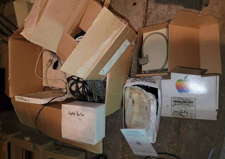 Apple Computer-Related Hardware and Components - Metzger Property ...