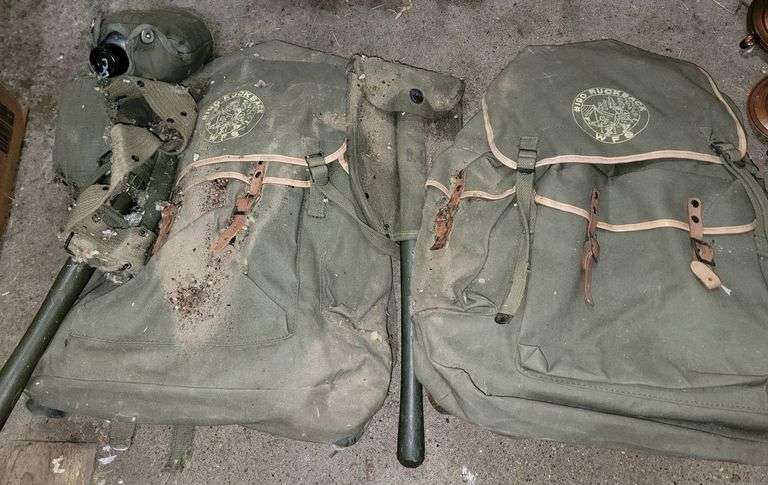 Two Canvas Rucksacks WFS with Logos and Accessories - Metzger Property ...