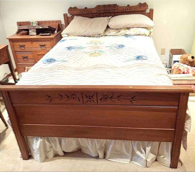 Antique Spoon Carved Bed Frame with Bedding & Mattress, 76″ x 44″ x 48 ...