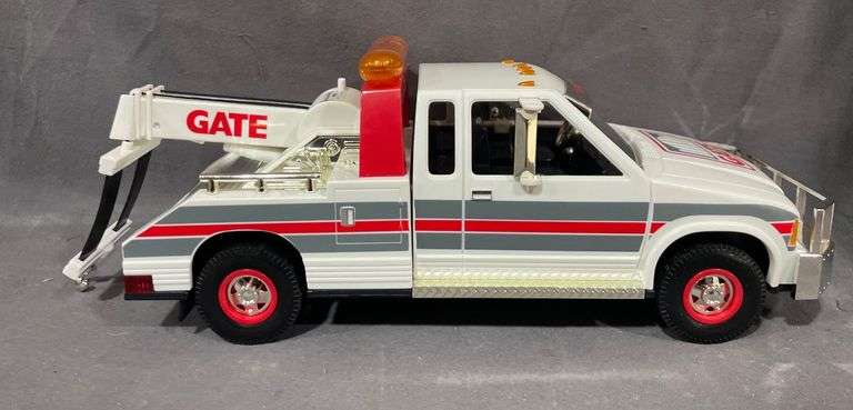 Gate Limited Edition Battery Operated Tow Truck with Working Features ...