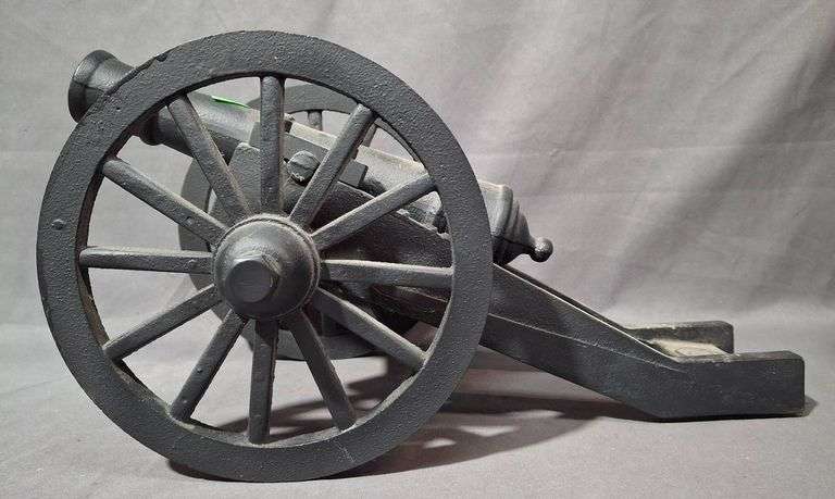 Cast Iron Artillery Model on Spoked Wheels 8″x18″ - Metzger Property ...