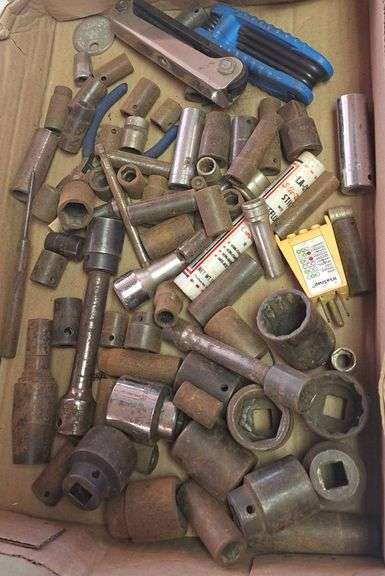 SAE Drive Sockets with Tools - Metzger Property Services, LLC