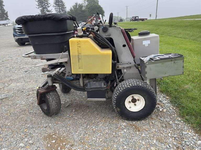 LT Rich Z Spray Stand, sprayer/spreader, boom and hand wand, hose reel ...