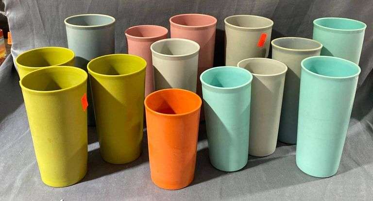 14 Tupperware Plastic Drinking Tumblers in Various Colors - Metzger ...