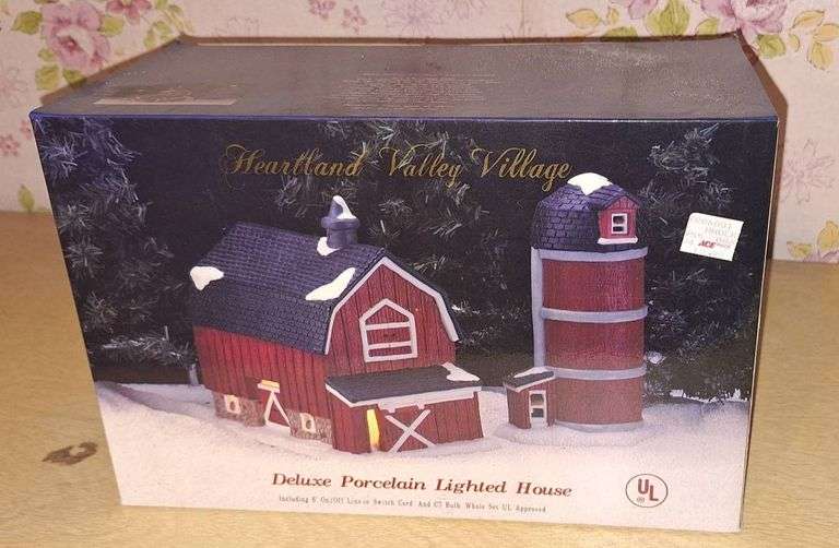 Heartland Valley Village Porcelain Lighted Barn with Silo - Metzger ...