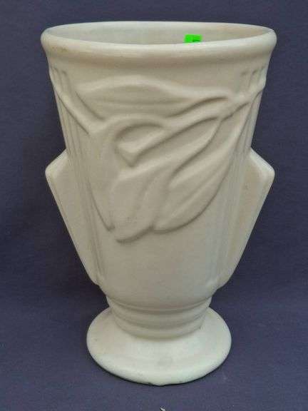 Art Deco Laurel Style Vase with Embossed Leaf Motif 5″x8″ - Metzger ...