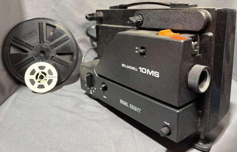 Bell & Howell 10MS 8mm Dual-8 Film Projector with Reels - Metzger ...