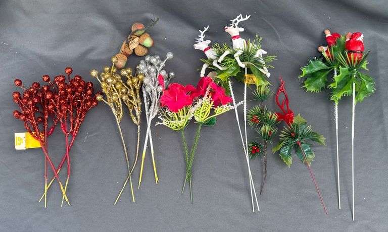 Christmas-Themed Floral Picks with Decorative Elements 3” - Metzger ...
