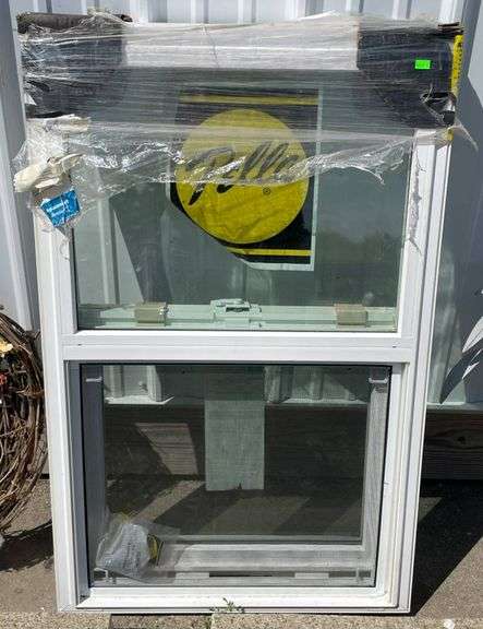 Pella Double-Hung Vinyl Window with Screen 24”x38” - Metzger Property ...