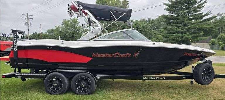 2012 MasterCraft x30 ski and wakeboard boat, 388 hours, runs, inboard ...